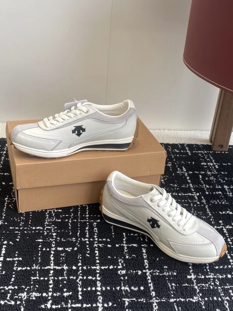 High accuracy Descente Shoes