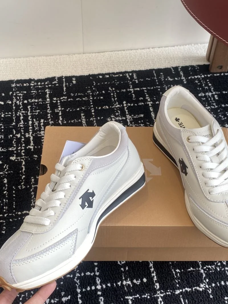High accuracy Descente Shoes