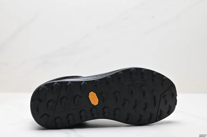 Brand-original Descente Shoes