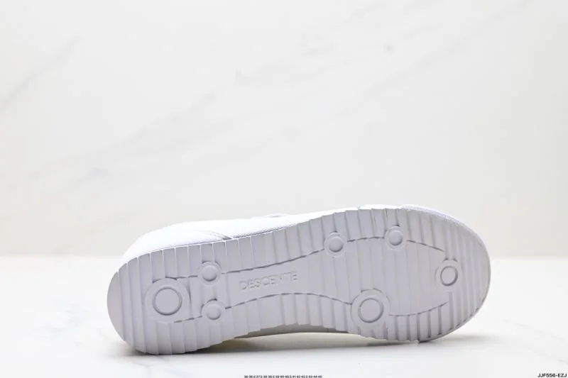 Factory-made Descente Shoes