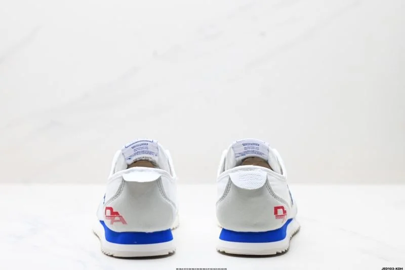 Factory-made Descente Shoes