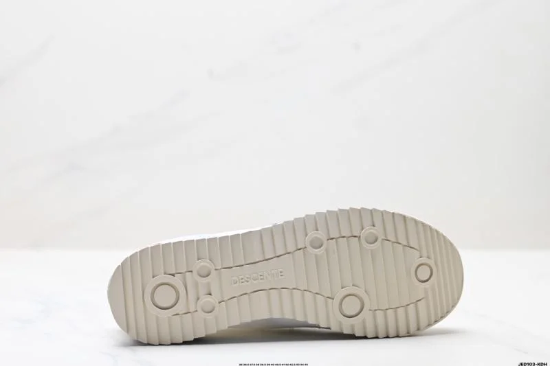 Factory-made Descente Shoes