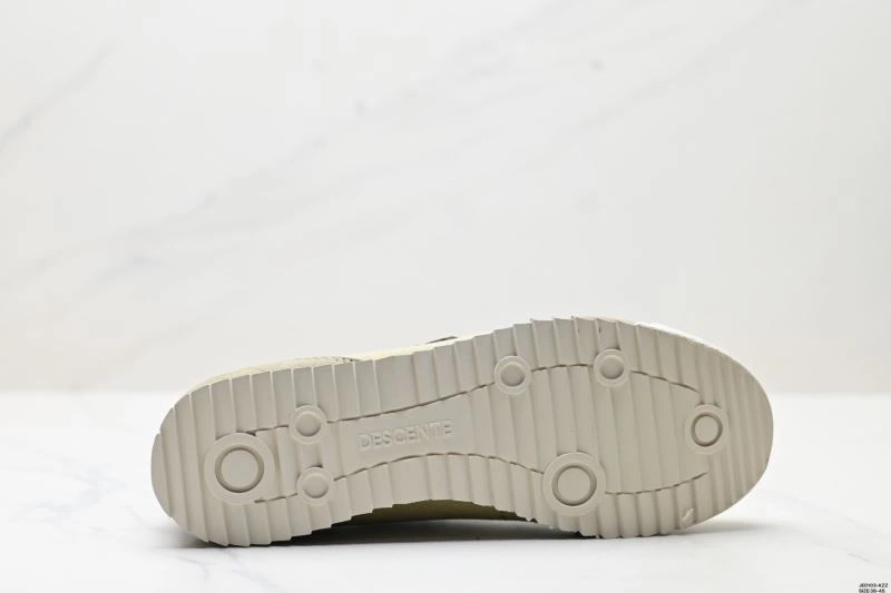 1:1 copy Descente Shoes