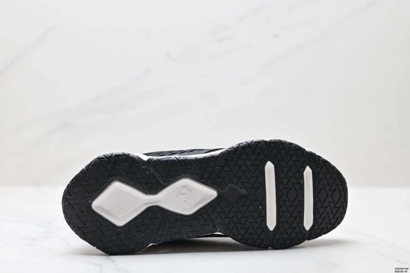 Cut-rate Descente Shoes
