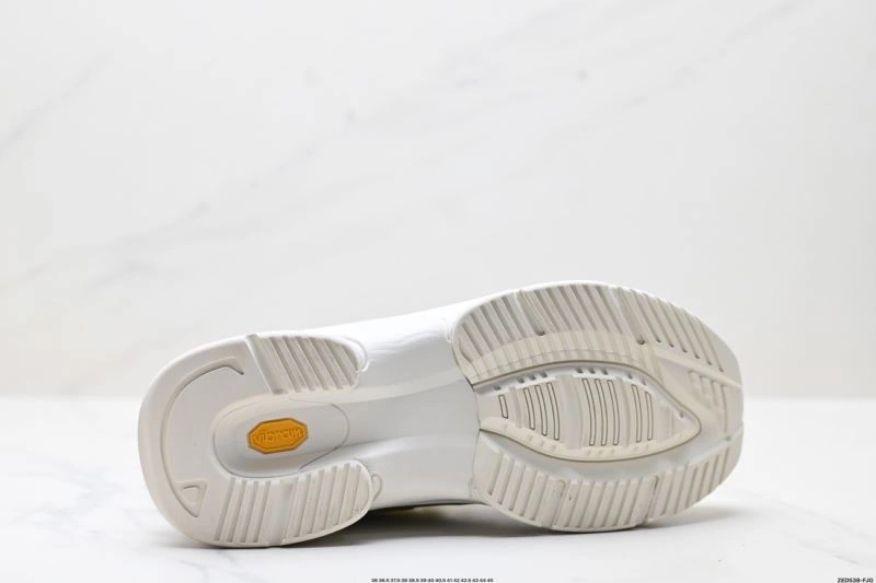 Affordable Descente Shoes