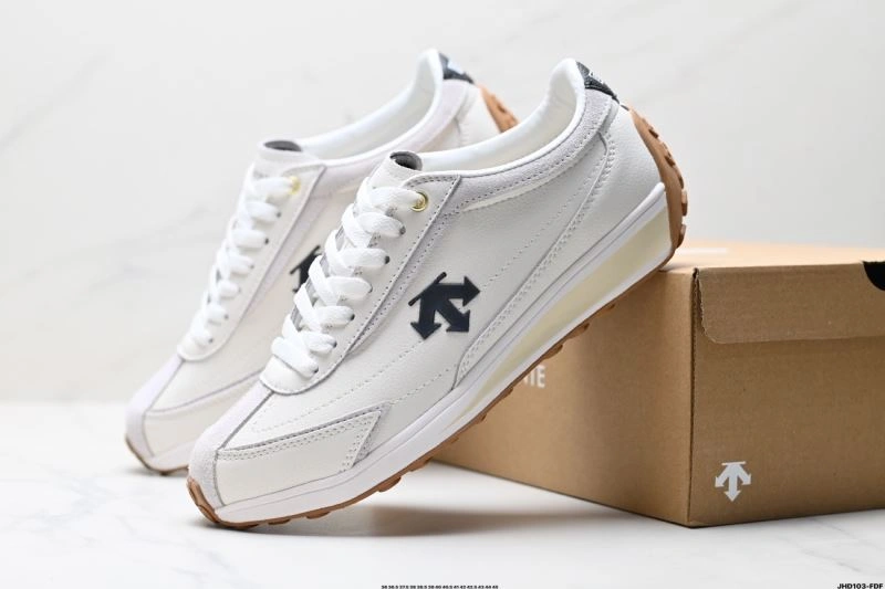 1:1 copy Descente Shoes