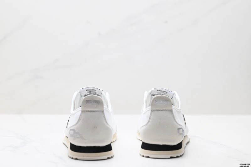 Mirror quality Descente Shoes