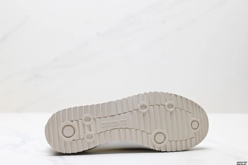 Mirror quality Descente Shoes