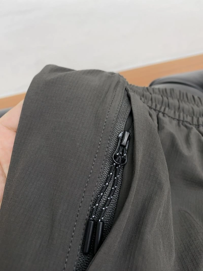 Legit Descente Short Pants