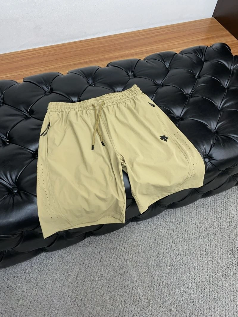Value-priced Descente Short Pants