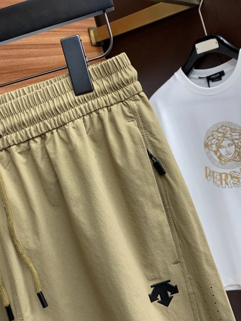 Value-priced Descente Short Pants