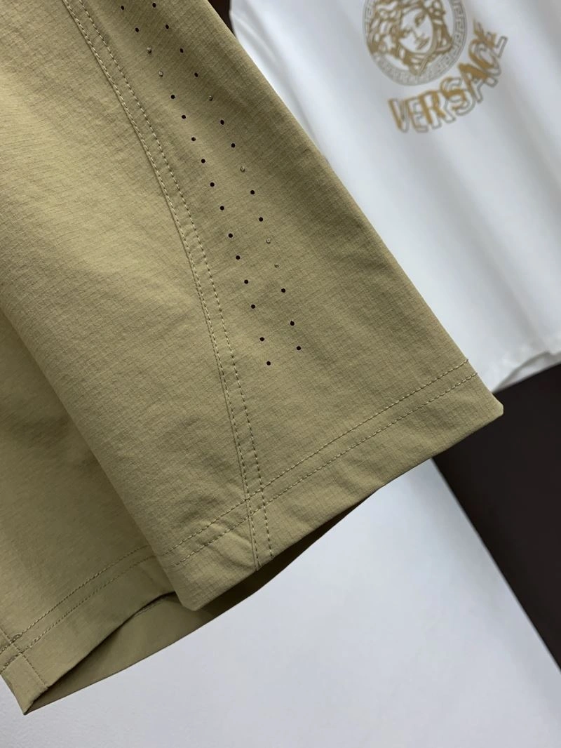Value-priced Descente Short Pants