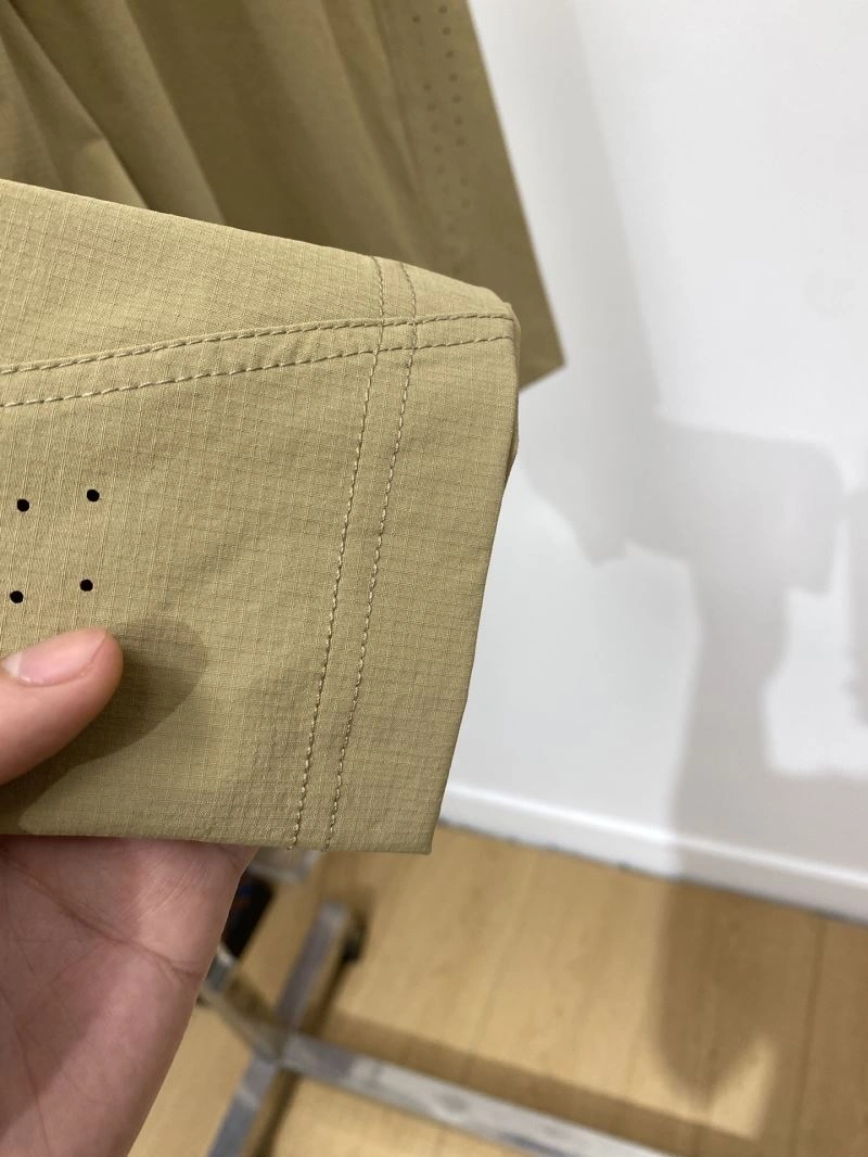 Factory-made Descente Short Pants