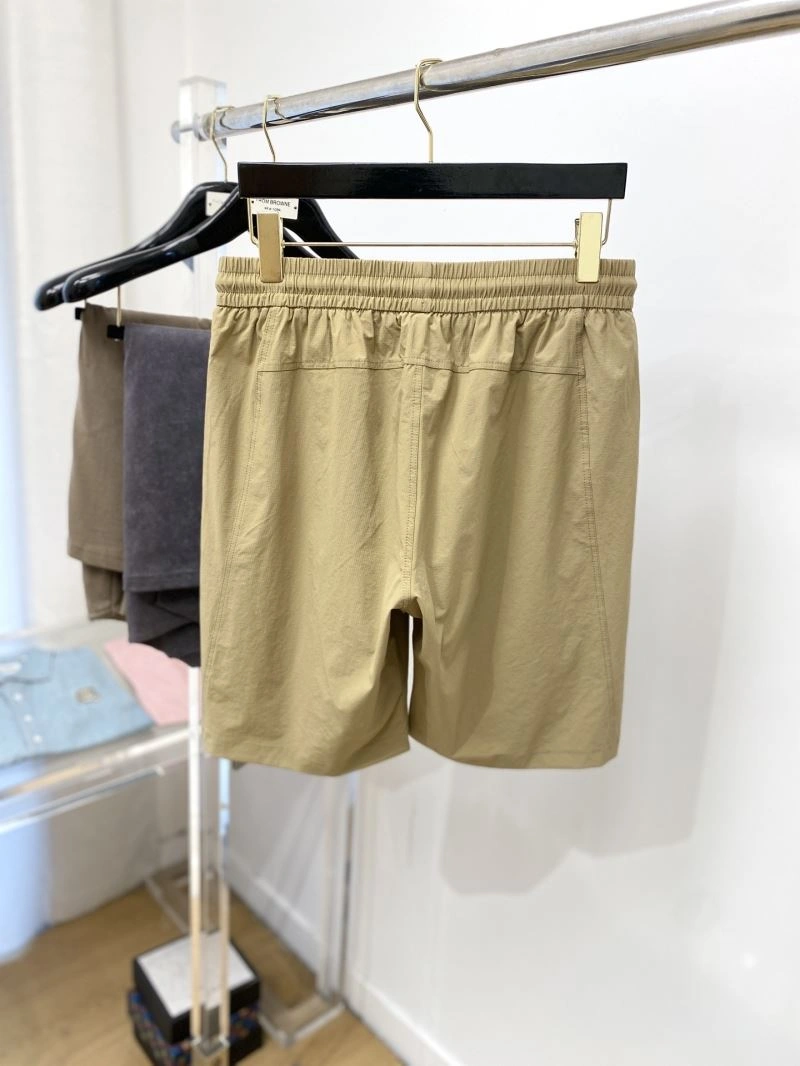 Factory-made Descente Short Pants