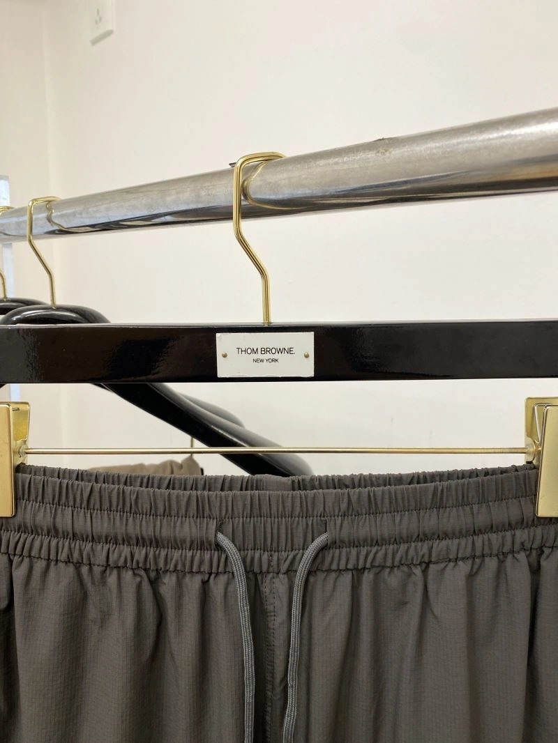 Indistinguishable Descente Short Pants