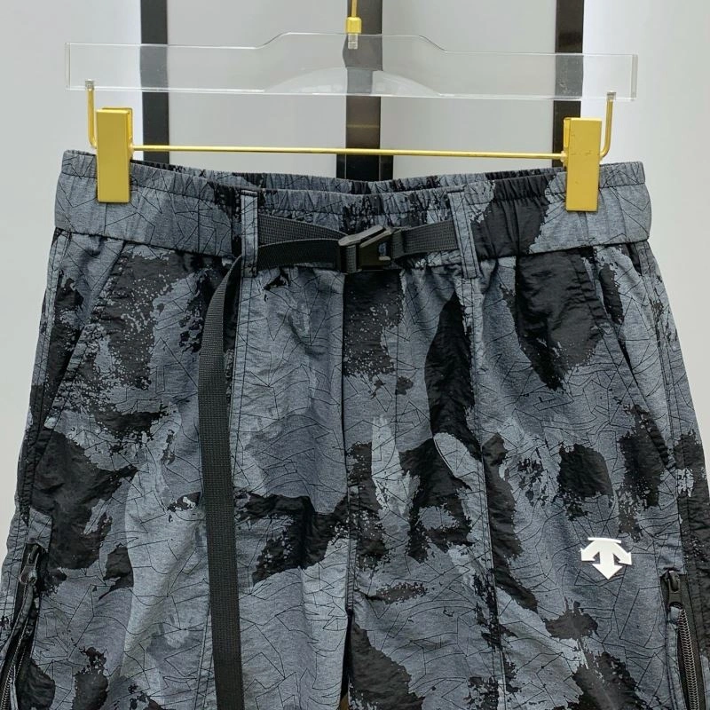 Factory-made Descente Short Pants