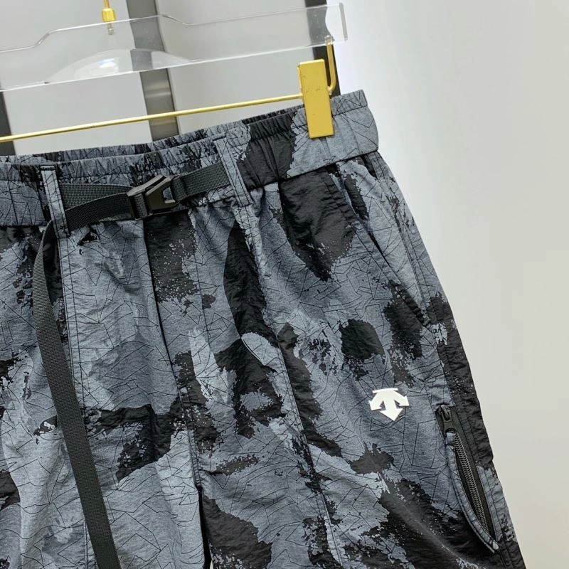 Factory-made Descente Short Pants