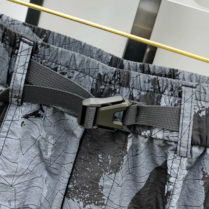Factory-made Descente Short Pants