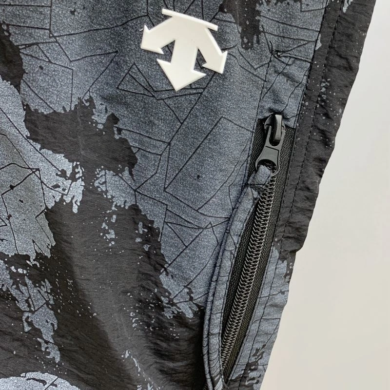 Factory-made Descente Short Pants