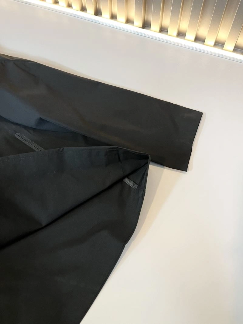 Descente Sunscreen Jacket