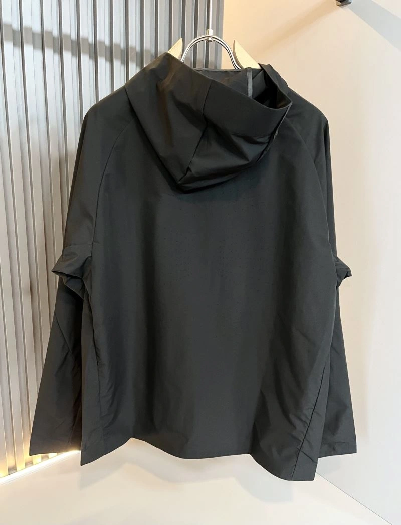 Inexpensive Descente Sunscreen Jacket