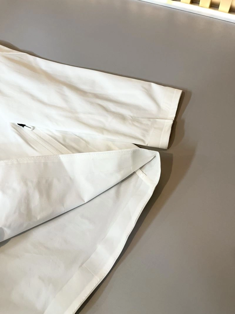 Value-priced Descente Sunscreen Jacket