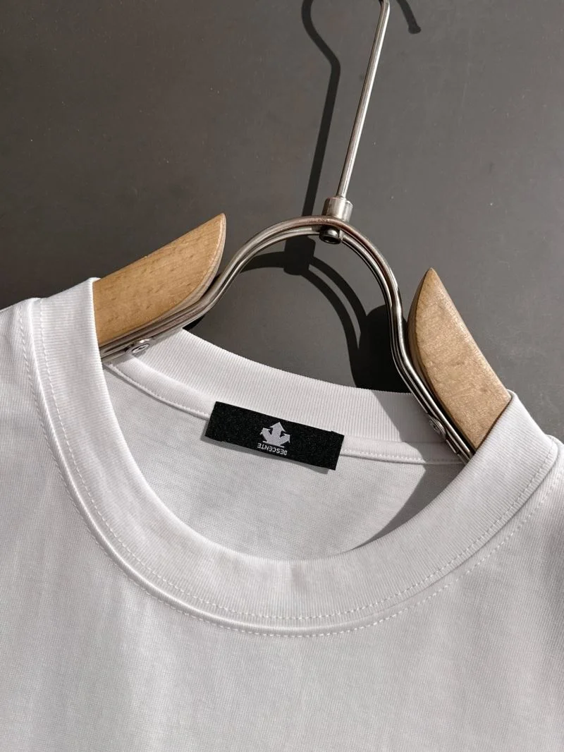 Brand-authenticated Descente T-Shirts