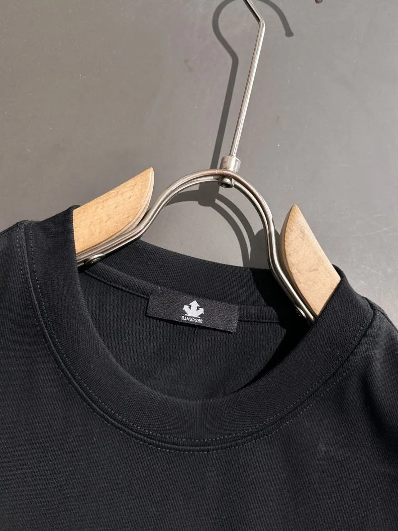 Brand-original Descente T-Shirts