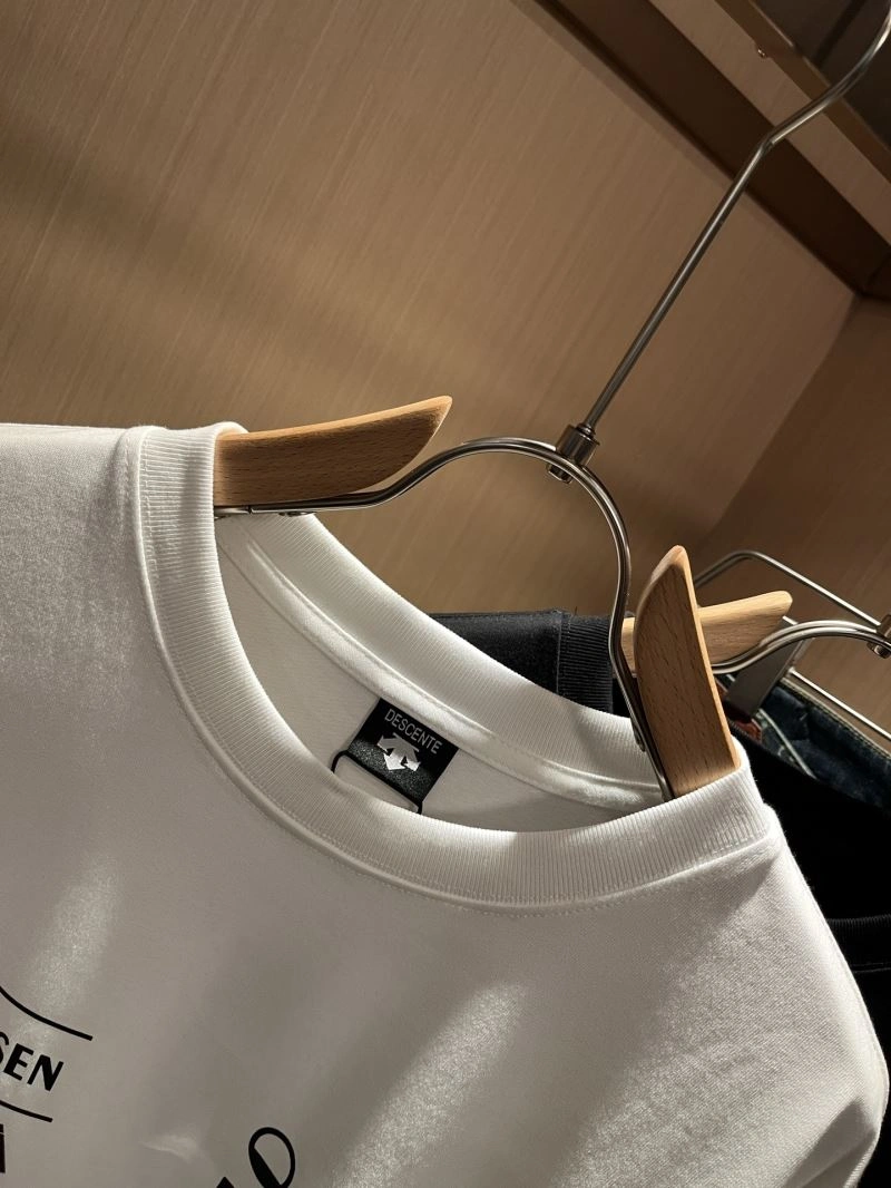 Economical Descente T-Shirts