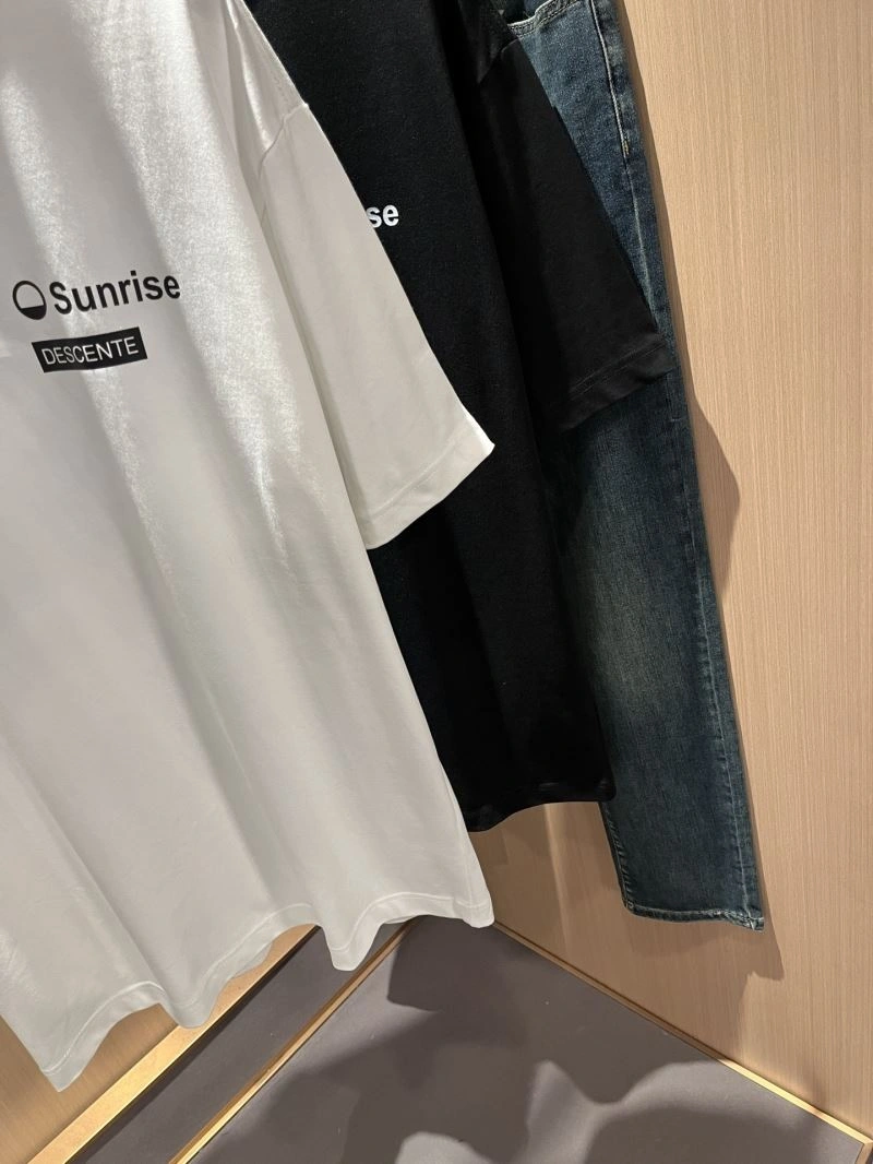 Economical Descente T-Shirts