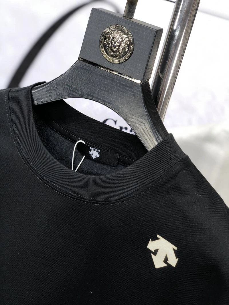 Top match Descente T-Shirts