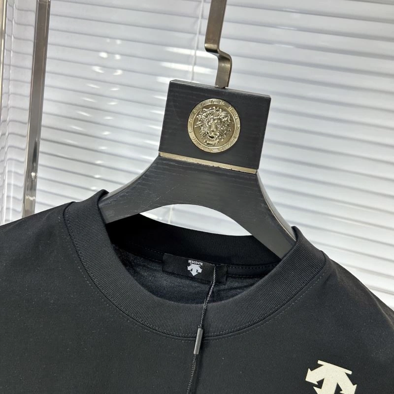 Top mirror Descente T-Shirts