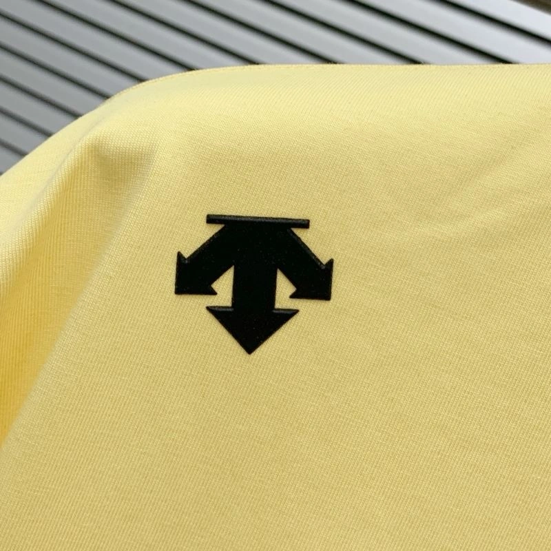 Brand-authenticated Descente T-Shirts