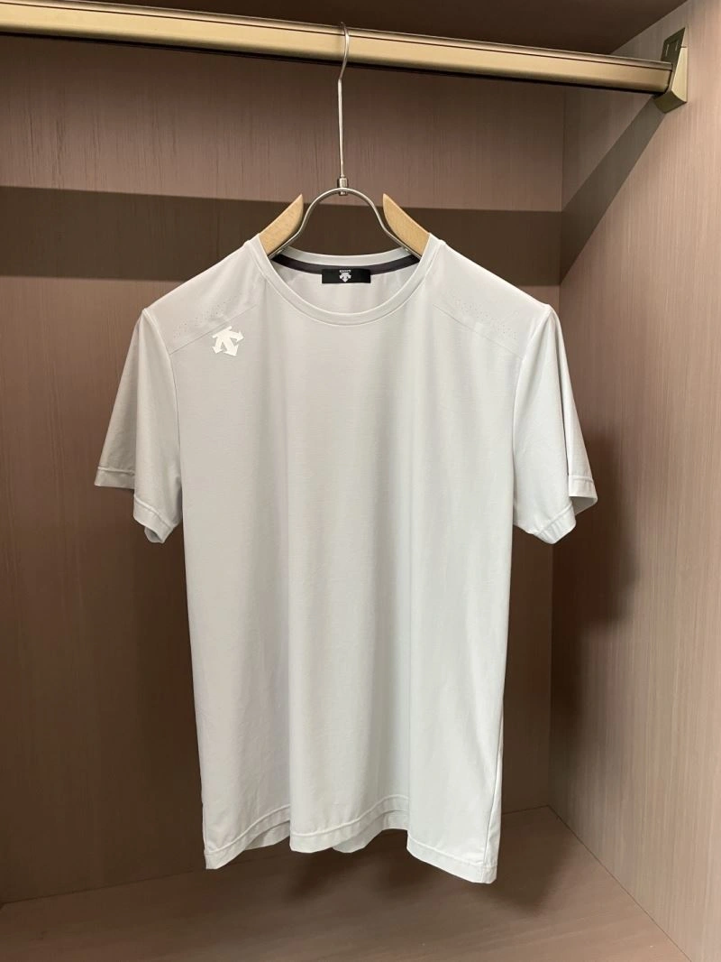 Inexpensive Descente T-Shirts