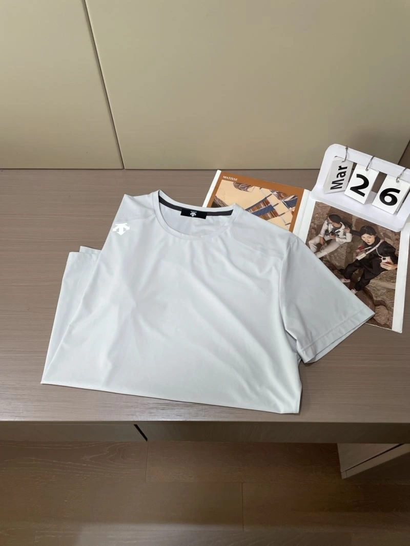 Inexpensive Descente T-Shirts
