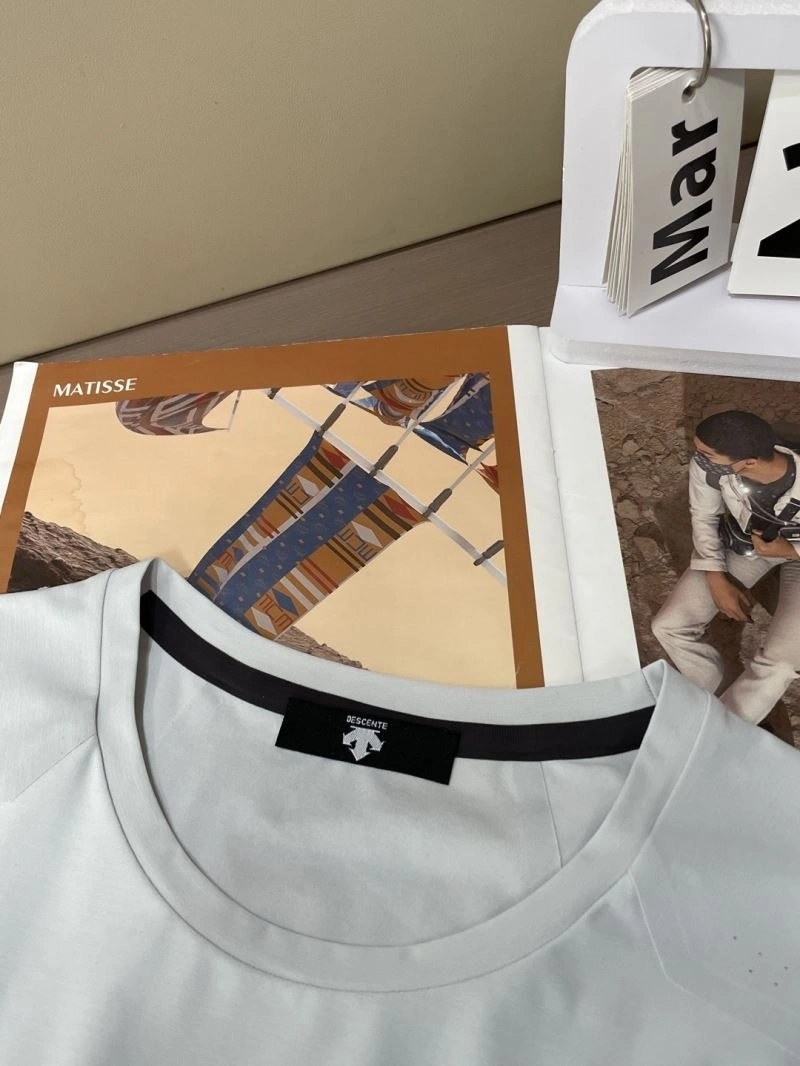 Inexpensive Descente T-Shirts
