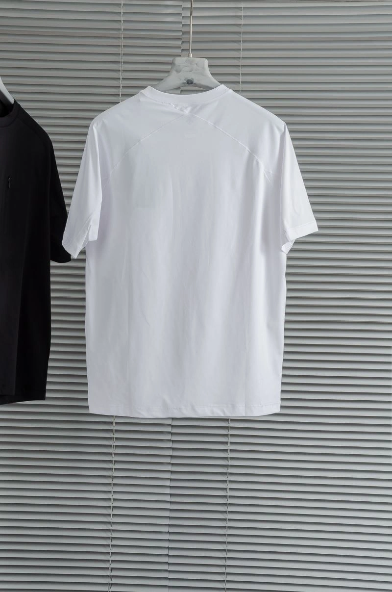 Brand-authenticated Descente T-Shirts