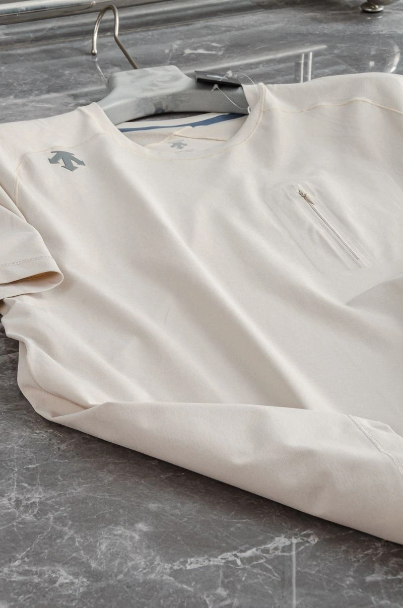 Factory-made Descente T-Shirts