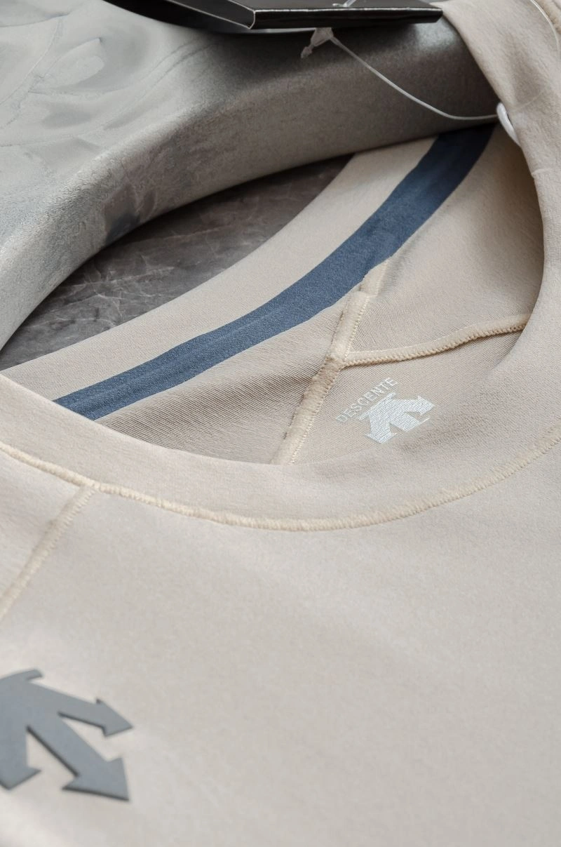 Factory-made Descente T-Shirts