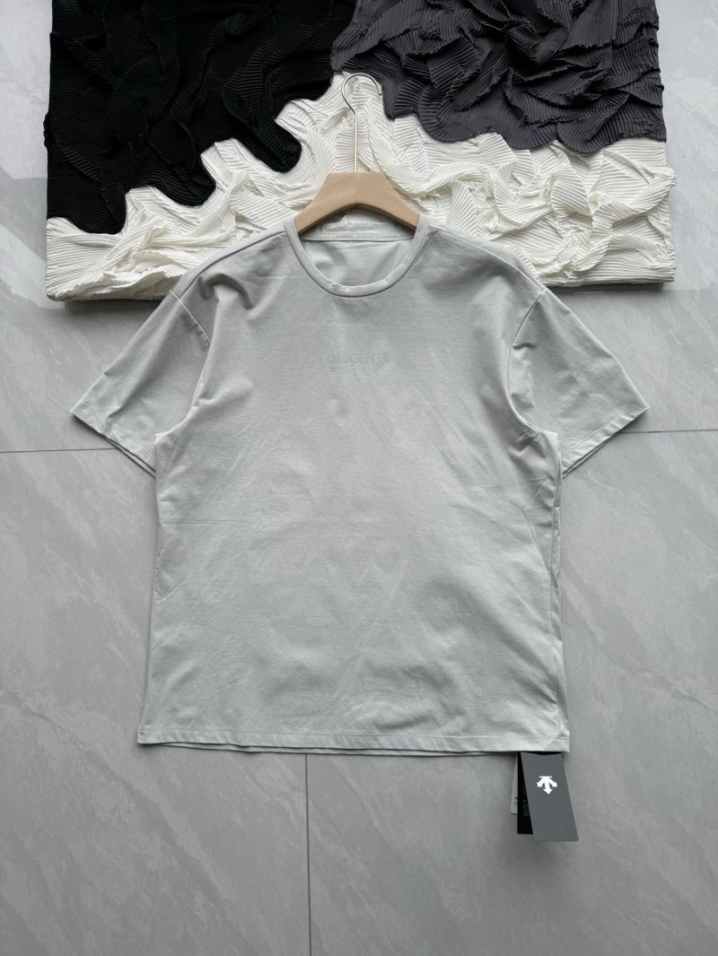 Precise copy Descente T-Shirts