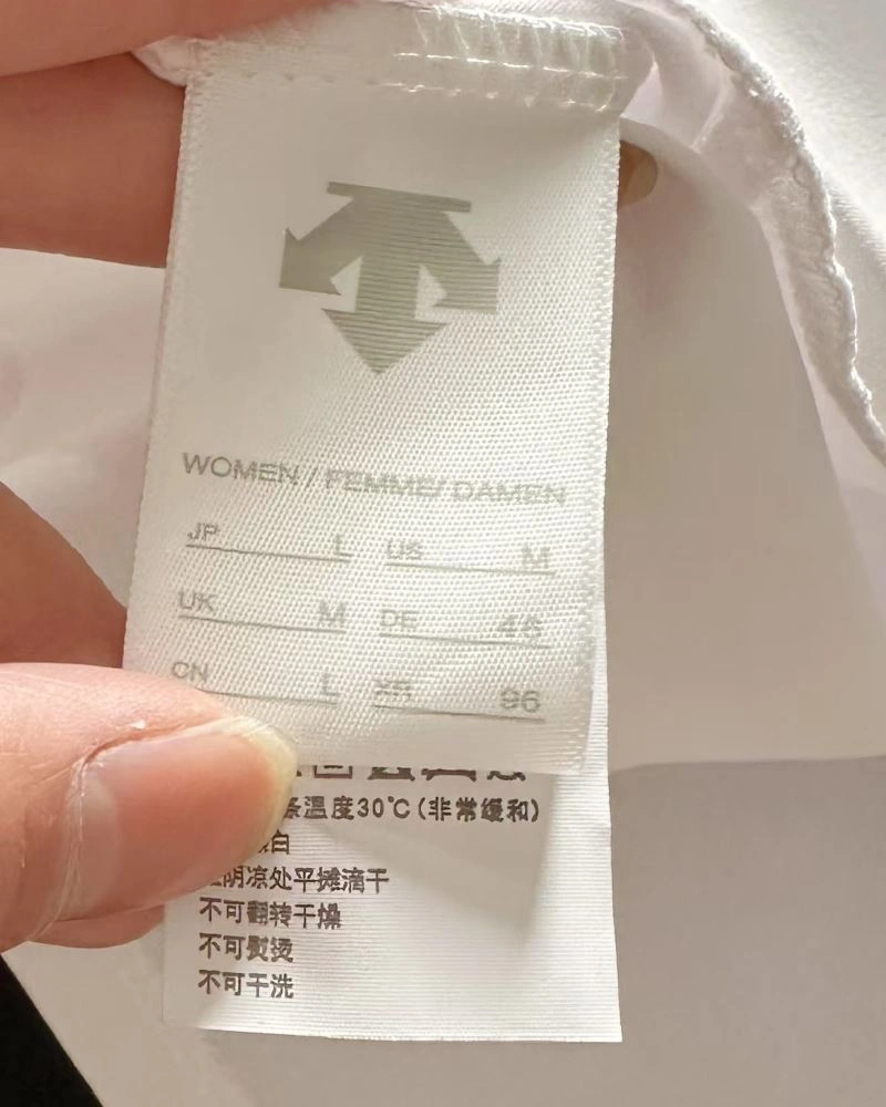 Accurate model Descente T-Shirts