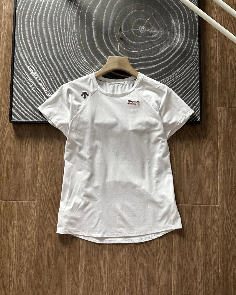 Accurate model Descente T-Shirts