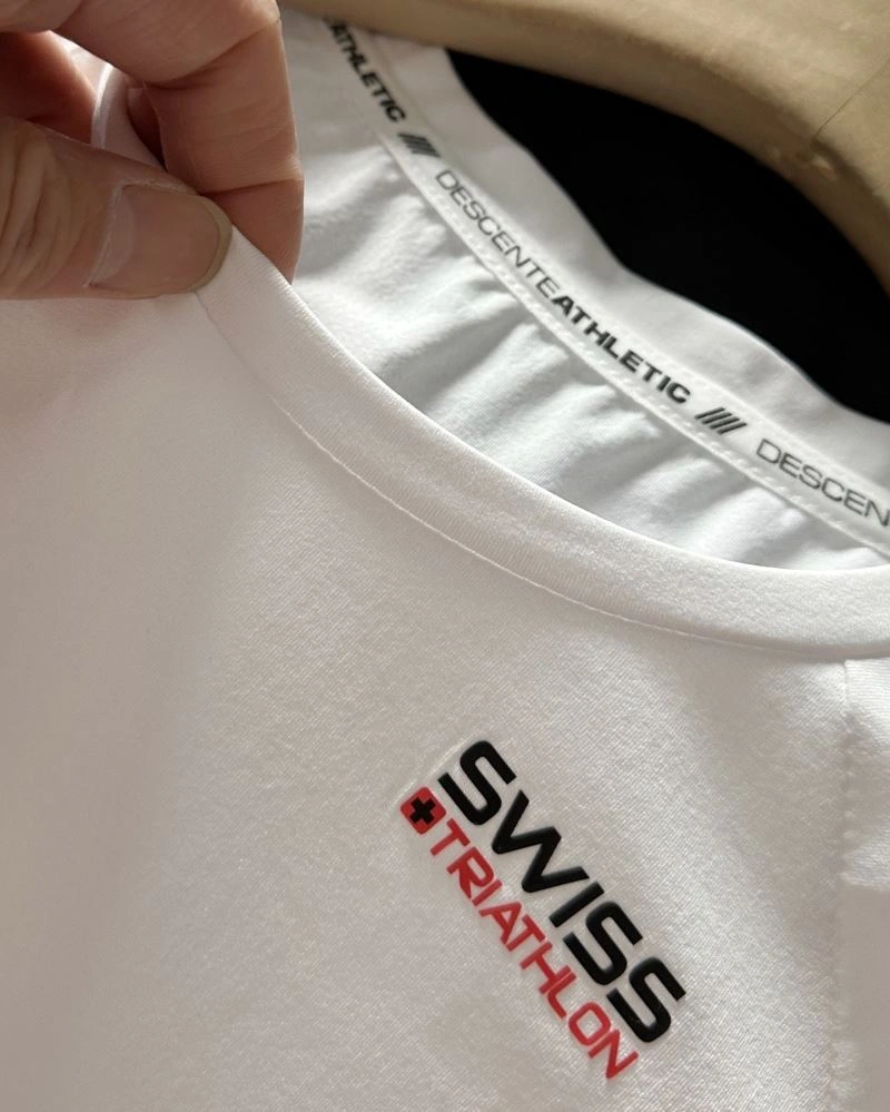Accurate model Descente T-Shirts