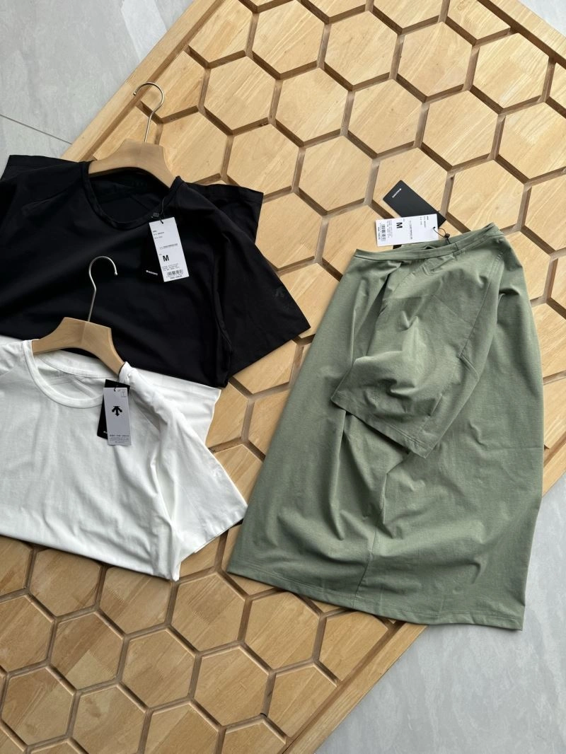 Top match Descente T-Shirts