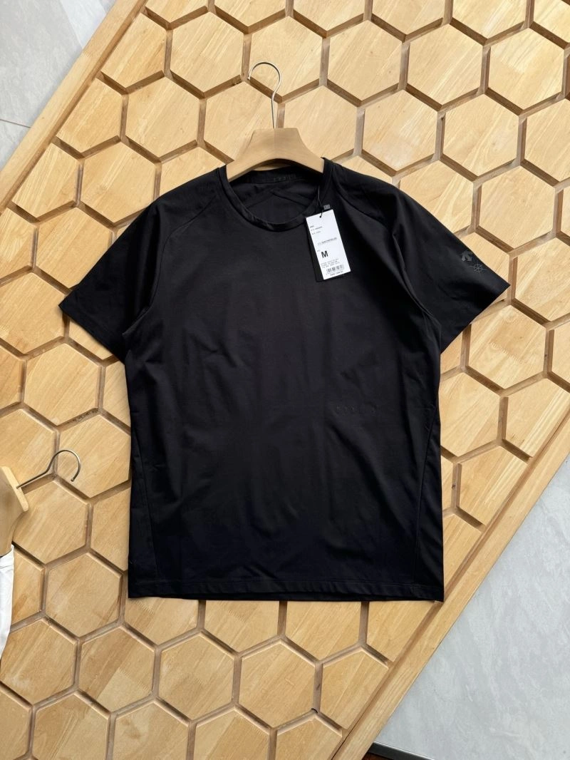 Top match Descente T-Shirts