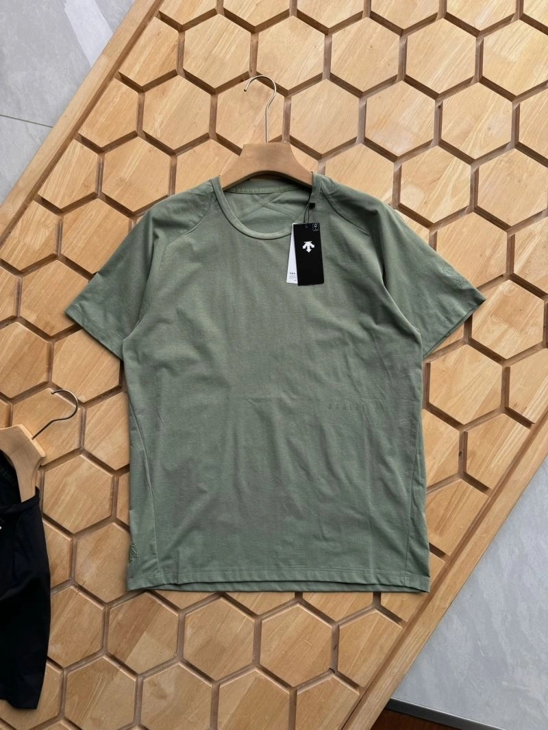 Top match Descente T-Shirts