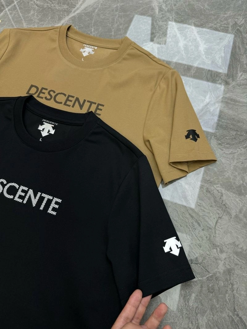 Low-cost Descente T-Shirts