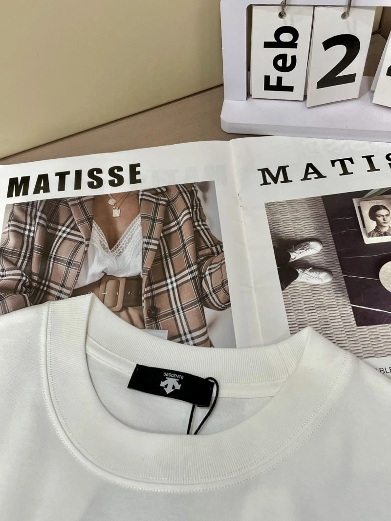 Top match Descente T-Shirts