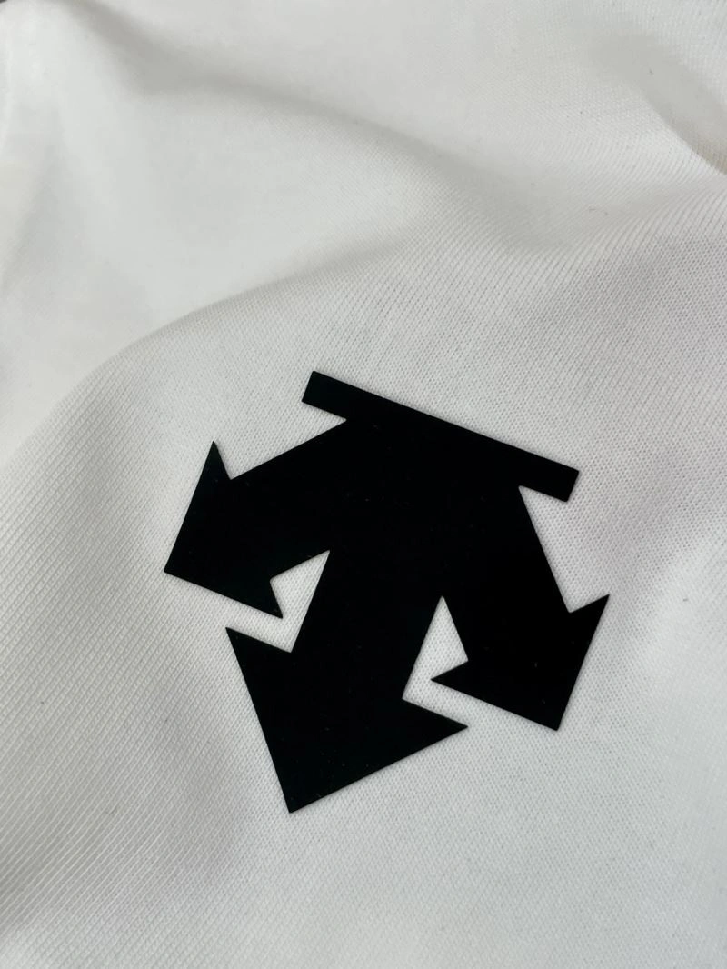 Top match Descente T-Shirts