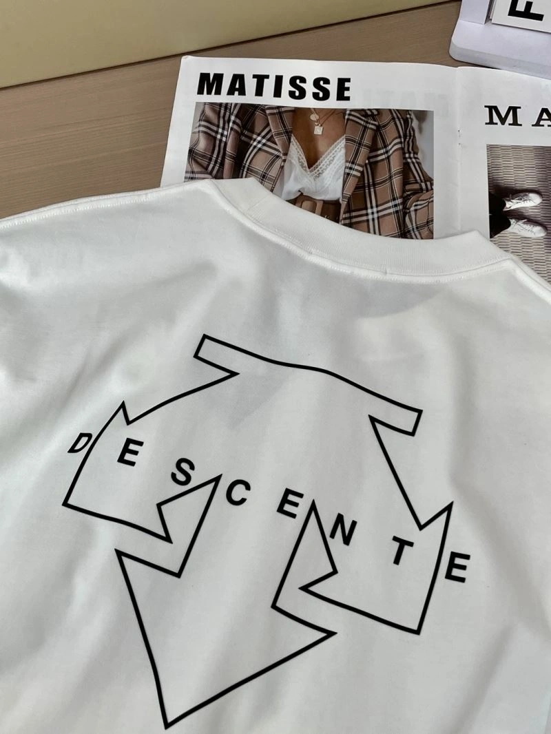 Top match Descente T-Shirts